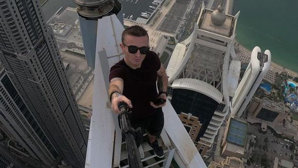 Remi Lucidi: French daredevil 'falls to his death off skyscraper in ...